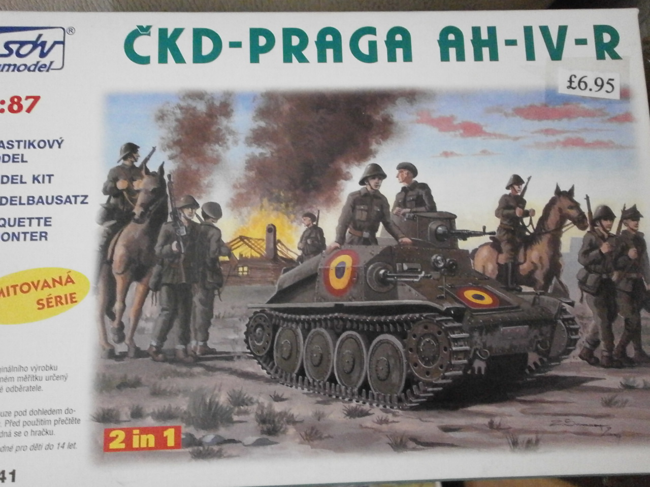 Armour force / Panssaroitu voima : Praga AH-IV