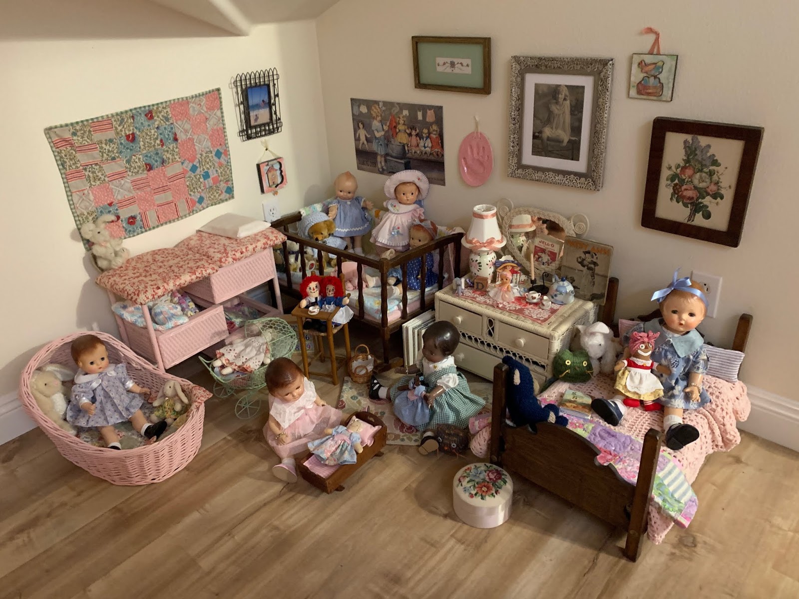 The Savage Pea: Doll Room Tour