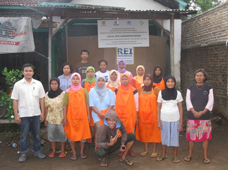 Journeying & Journaling through Life: Life on Gang Mangga (Mango Alley)