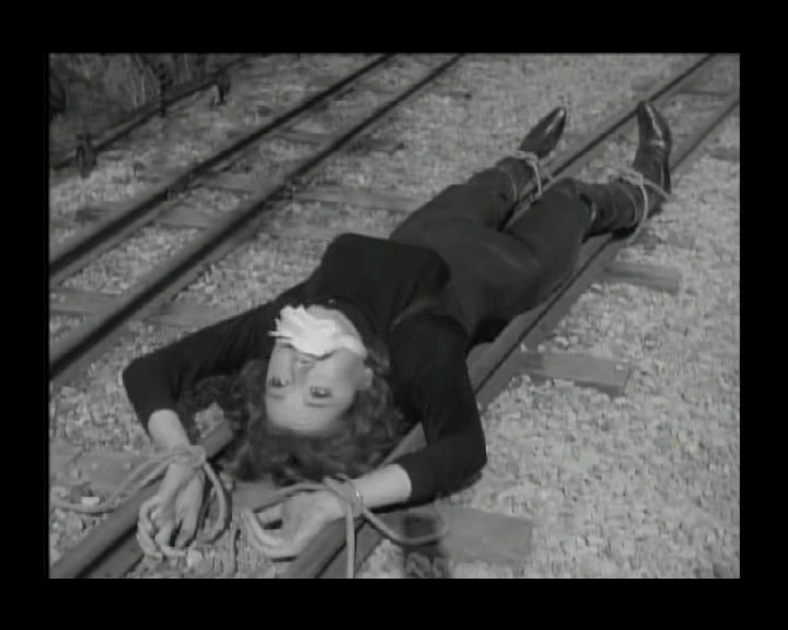 Desolation Angel's Damsels in Distress: dubna 2012