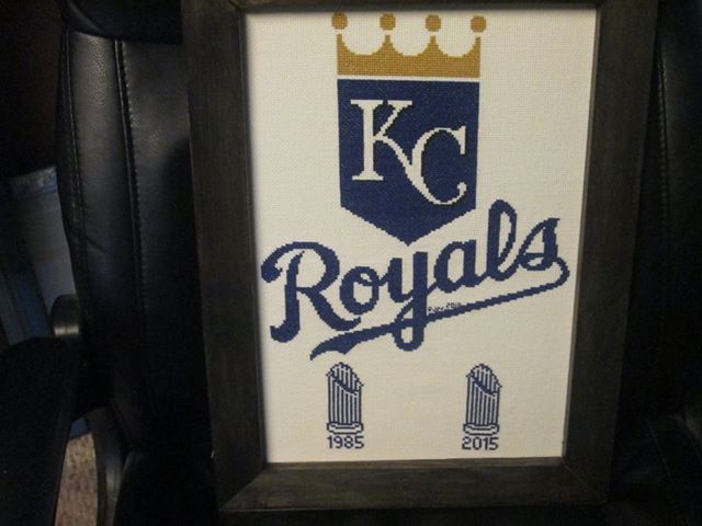 EASY PATTERNS: Kansas City Royals cross-stitch pattern