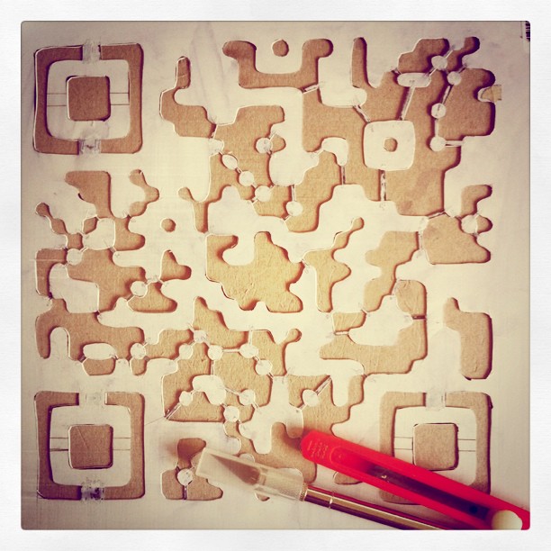 MetaMephisto's Blog : Kitsch and Gloom, Monsters in bloom. : QR-Code ...