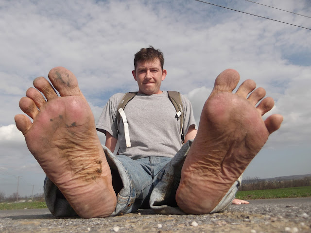 Shoeless Men: Barefoot Men - April 8, 2013