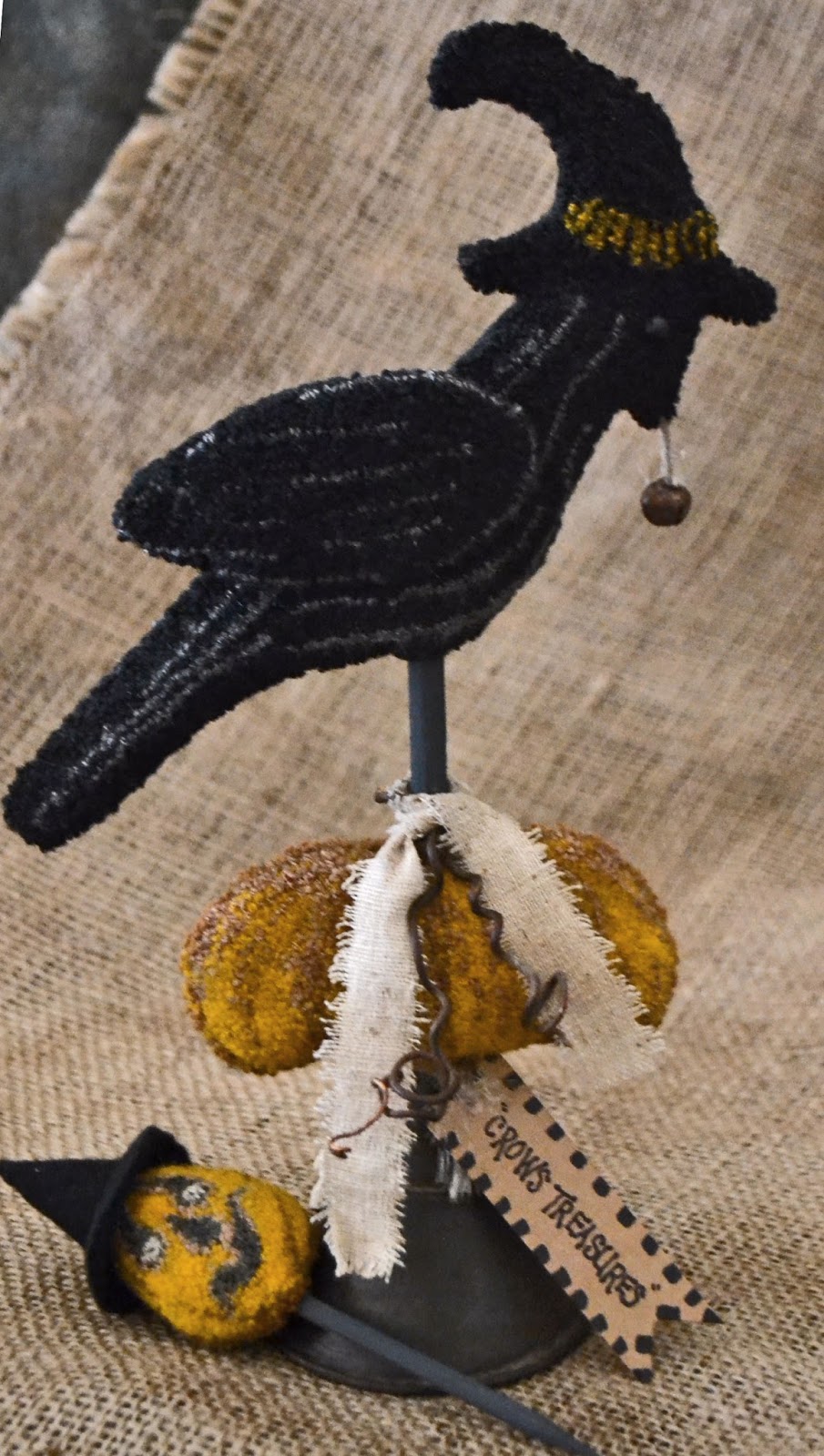 Village Folk Art ***: "CROWS TREASURES"