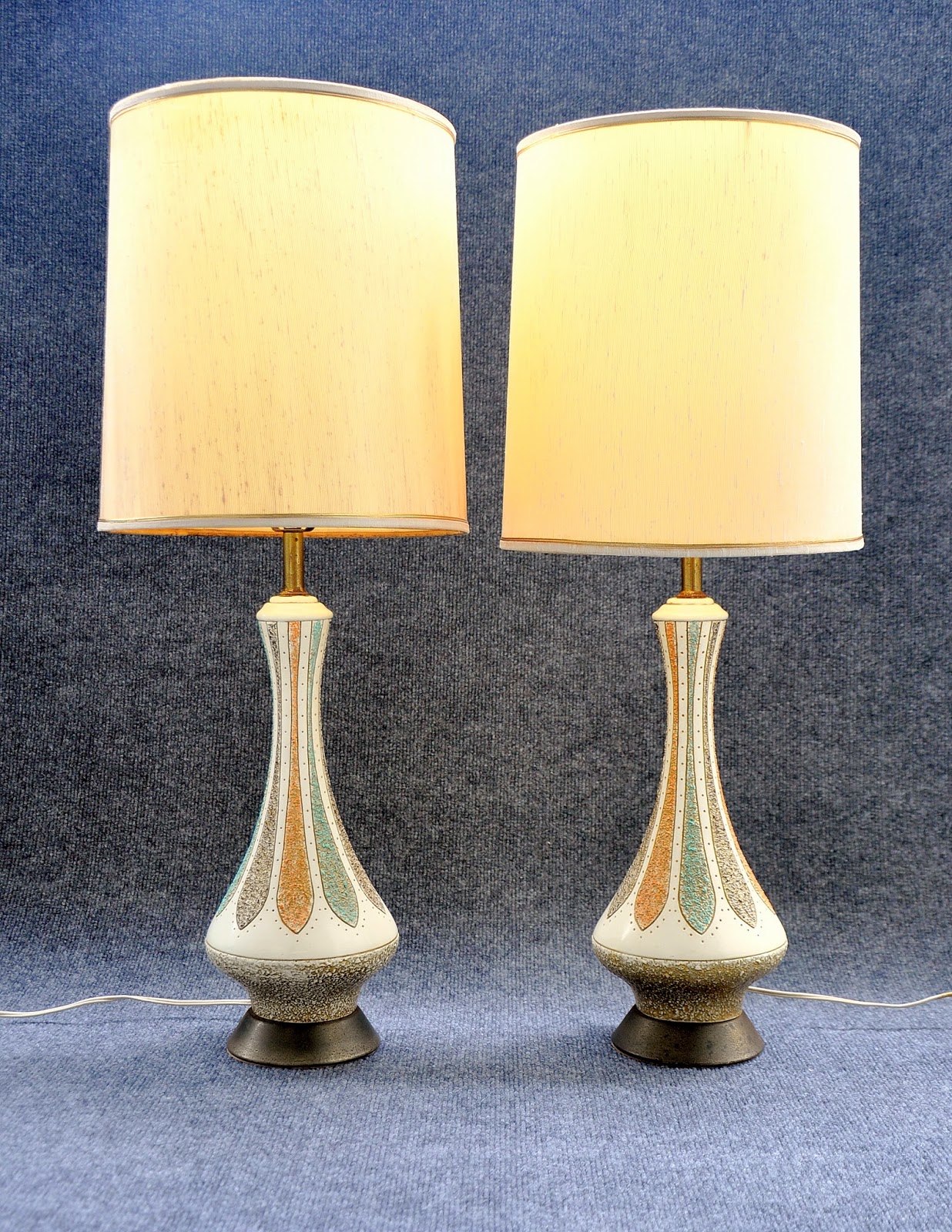 SELECT MODERN: Pair of Ceramic Lamps