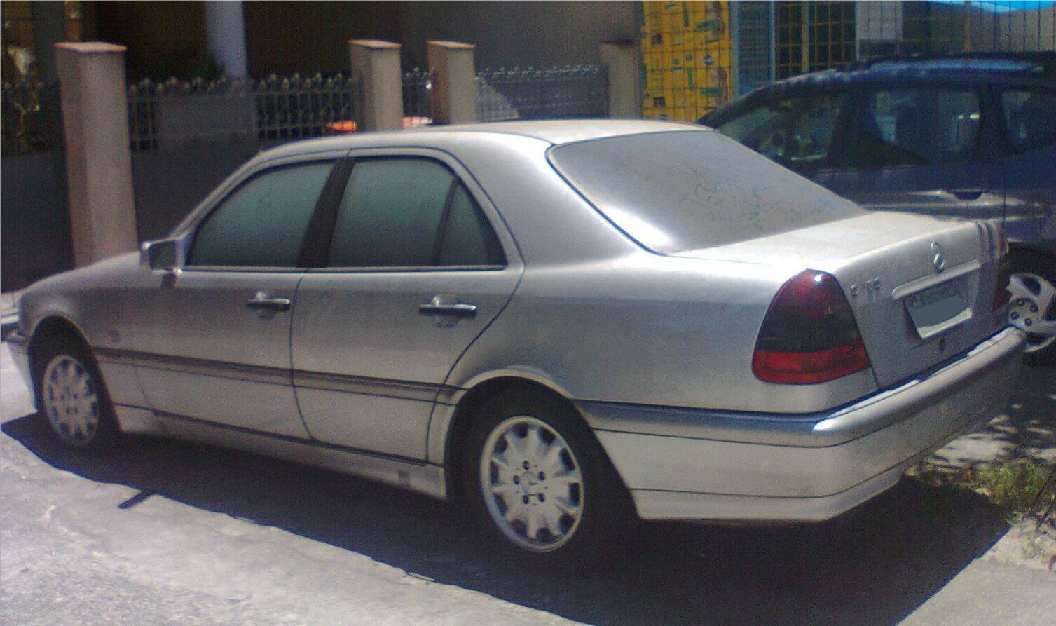 Registros Automotivos do Cotidiano: Mercedes-Benz C280 1998