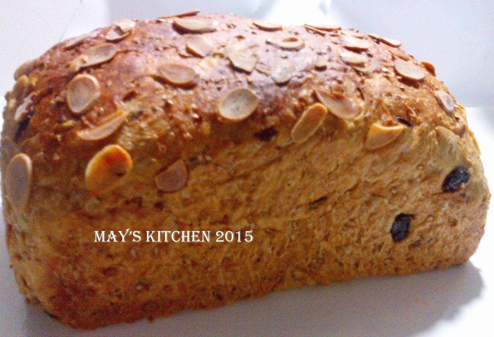 May's Kitchen: ROTI TAWAR GANDUM KISMIS