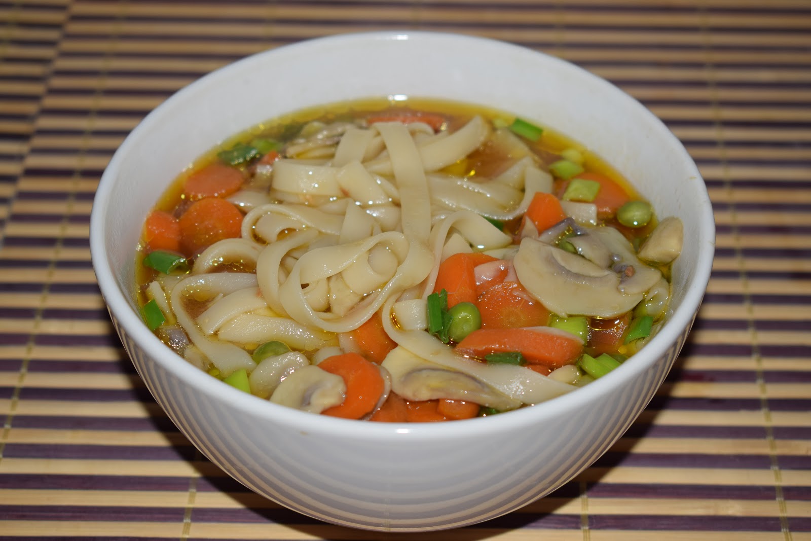 In the Clouds - A felhőkben: Miso leves udon tésztával