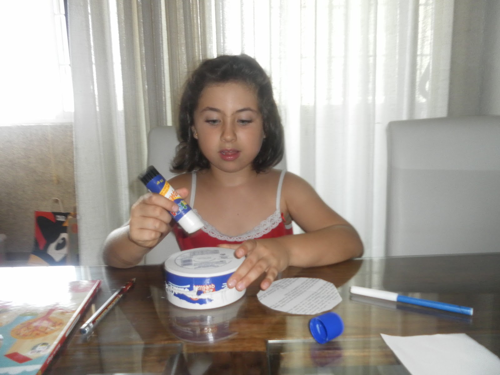 Solo yo: Reloj Casero. Enseñando las horas a Alejandra.-