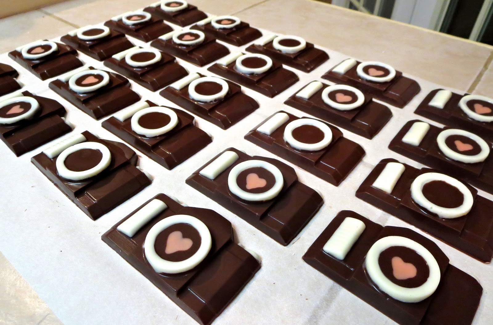 My Cake Corner: Chocolate Camera Candy Goodie Bag Favors - April 2015