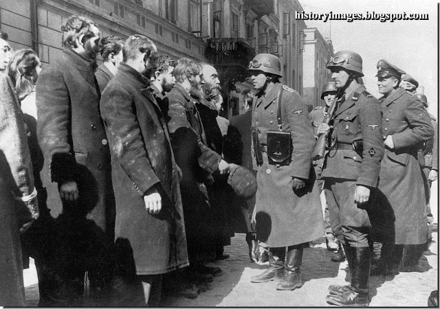 HISTORY IN IMAGES: Pictures Of War, History , WW2: Poland Under German ...