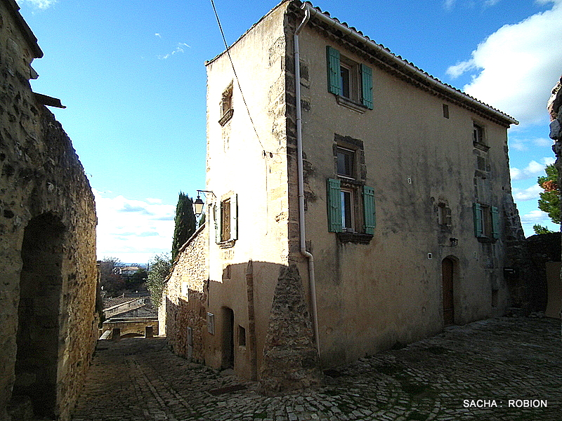 Un jour....Une photo !: Vieux village de Robion " Luberon , Vaucluse
