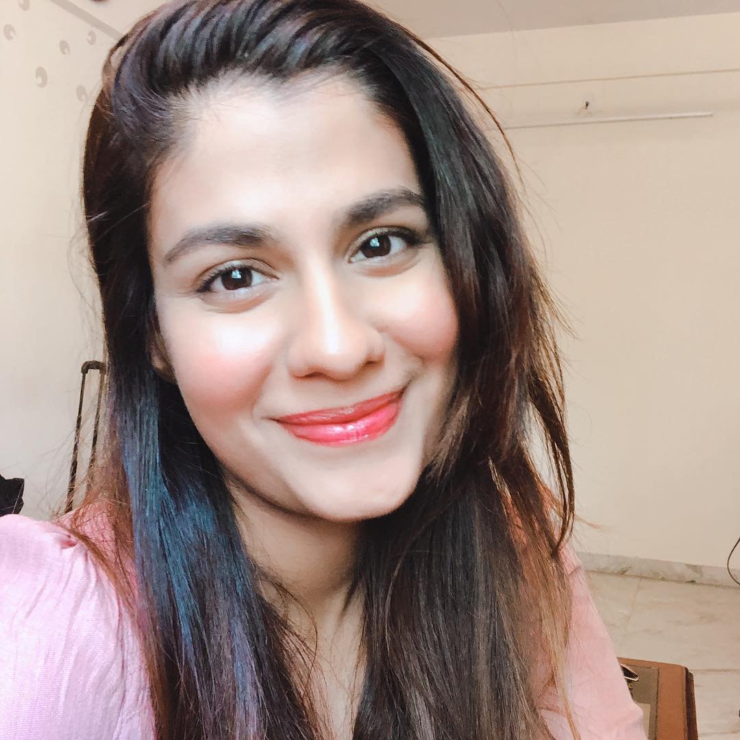 Amazon Prime Video Ad Cast Actress photos - Cantik Sexy Hot