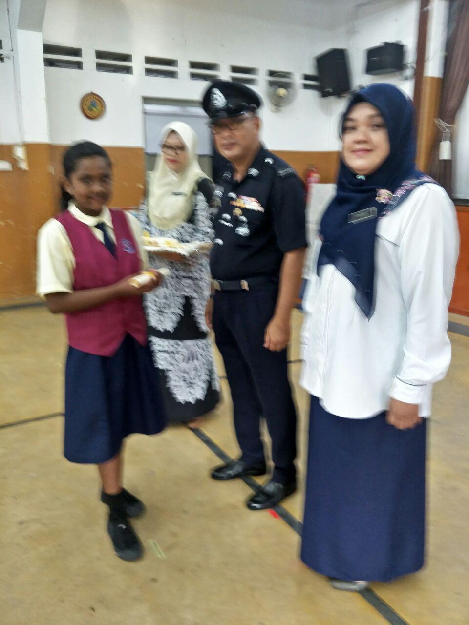 SEKOLAH KEBANGSAAN CONVENT MUAR: MAJLIS PERLANTIKAN PEMIMPIN KECIL ...