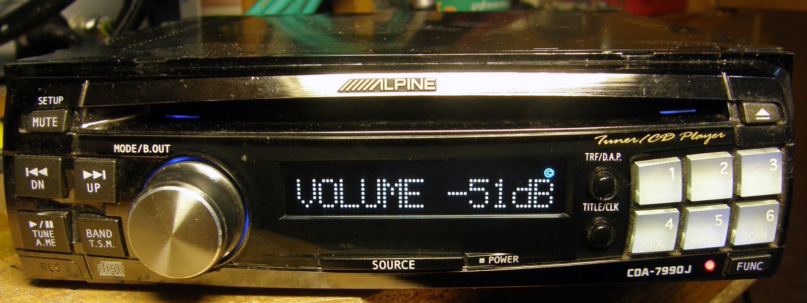 Штатные головы или "Конструкция выходного дня": CD-ресивер Alpine F#1 ...