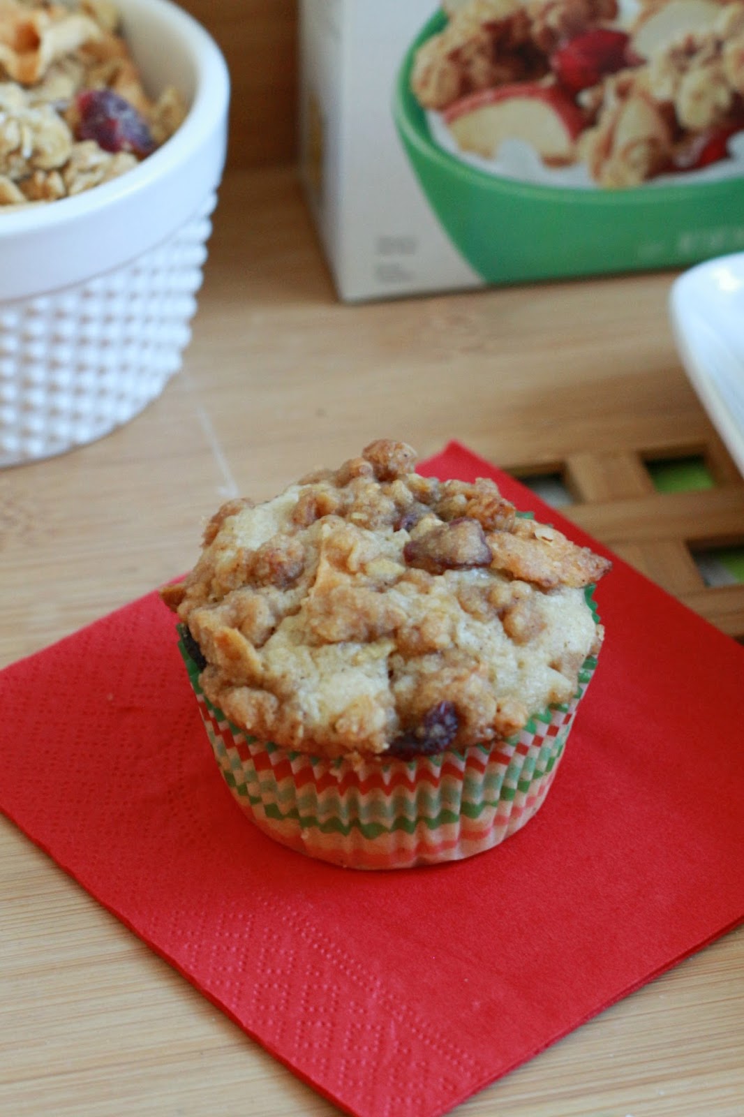 Tobins' Tastes: Cinnamon Muffins With Quaker® Simply Granola Streusel