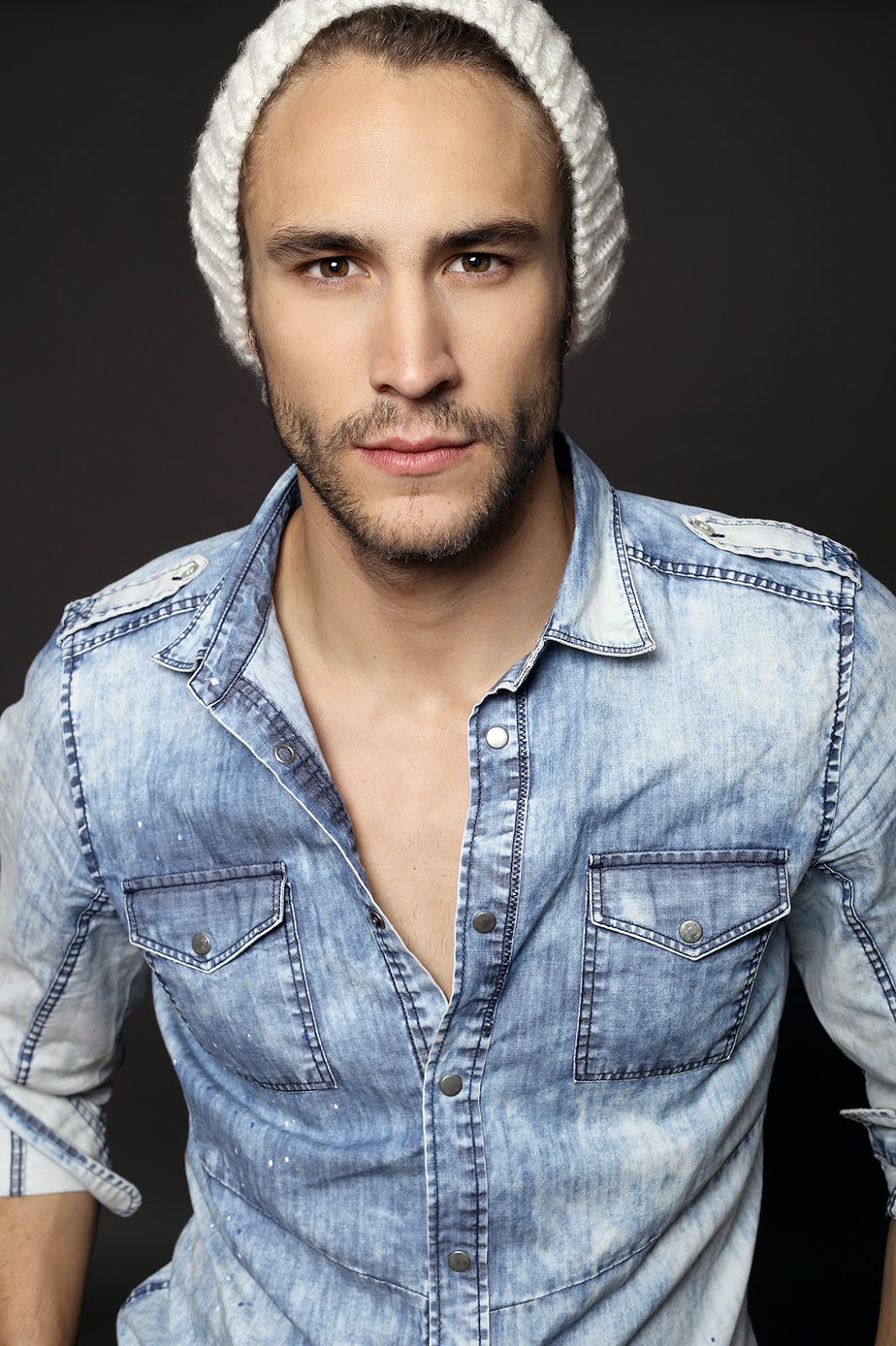 The Naked Code: Roberto Romano by Oscar Valle