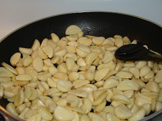 Healthykitchen: Garlic pickle/Veluthulli achar