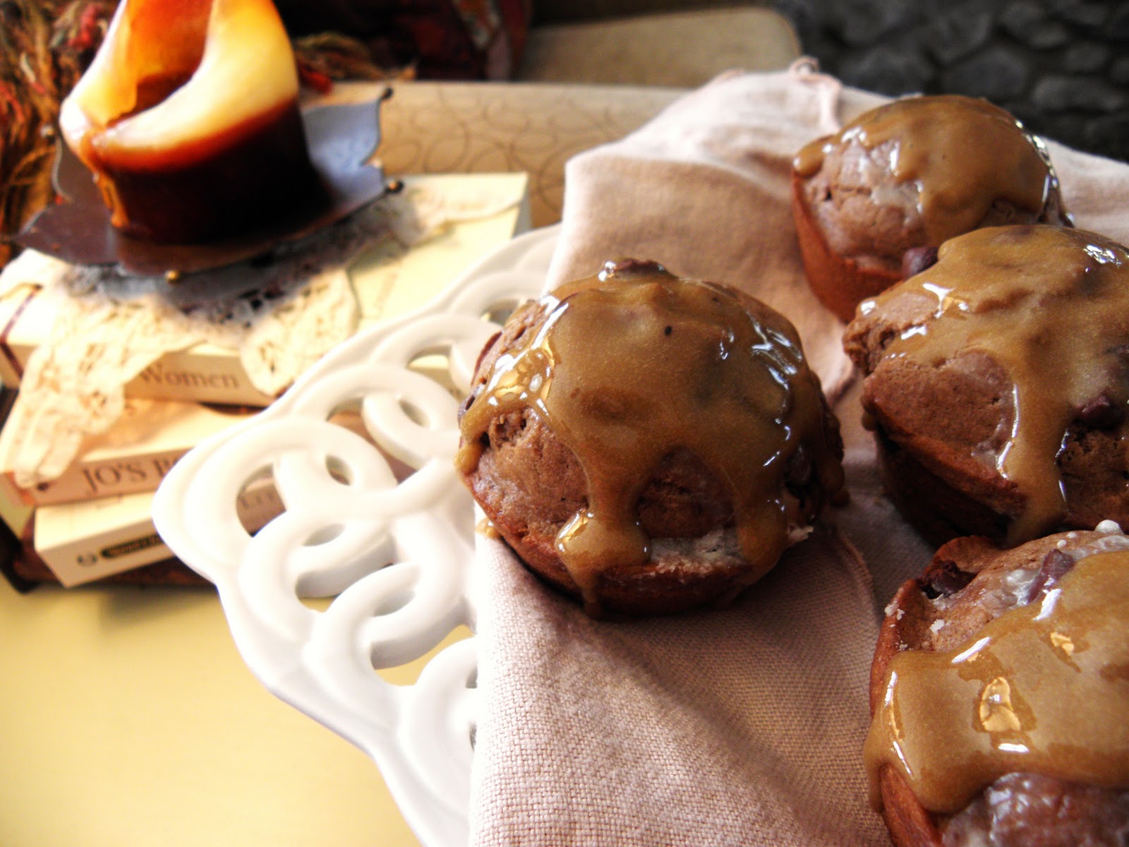 The Cozy Little Kitchen: Cappuccino Muffins with Espresso Vanilla Glaze