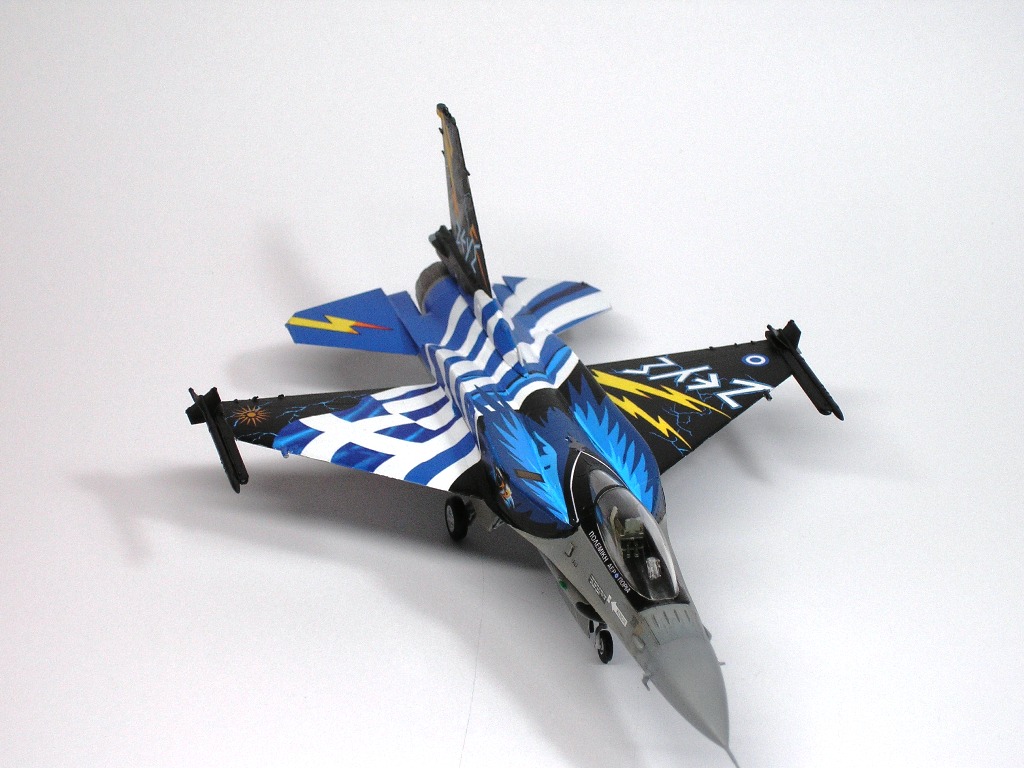 Mikrokosmos: F-16 ZEUS DEMO TEAM, Tamiya 1/72 scale