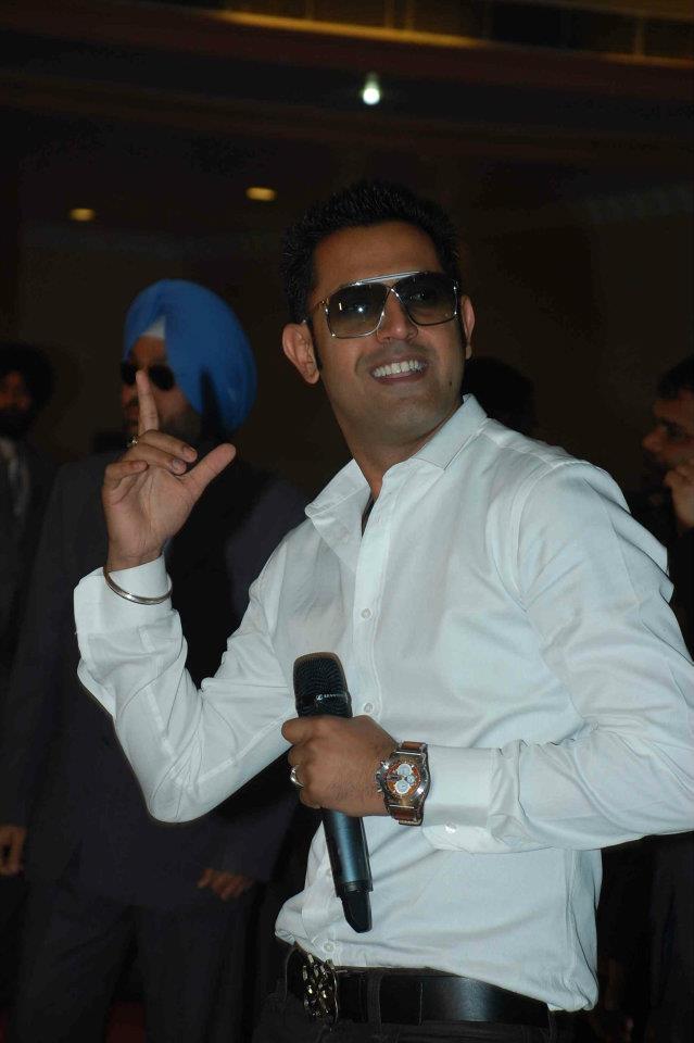 Gippy Grewal Live Show - Marriage Program - HD Photos ~ Gippy Grewal Blog