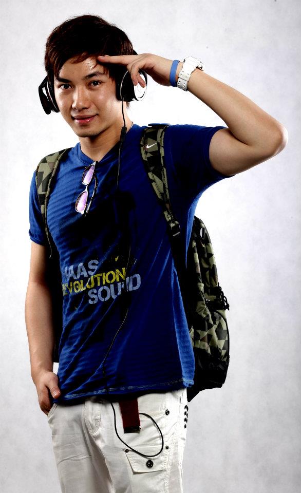 M y a n m a r H u n k s: Sai Si Tom Kham by HAK Photography