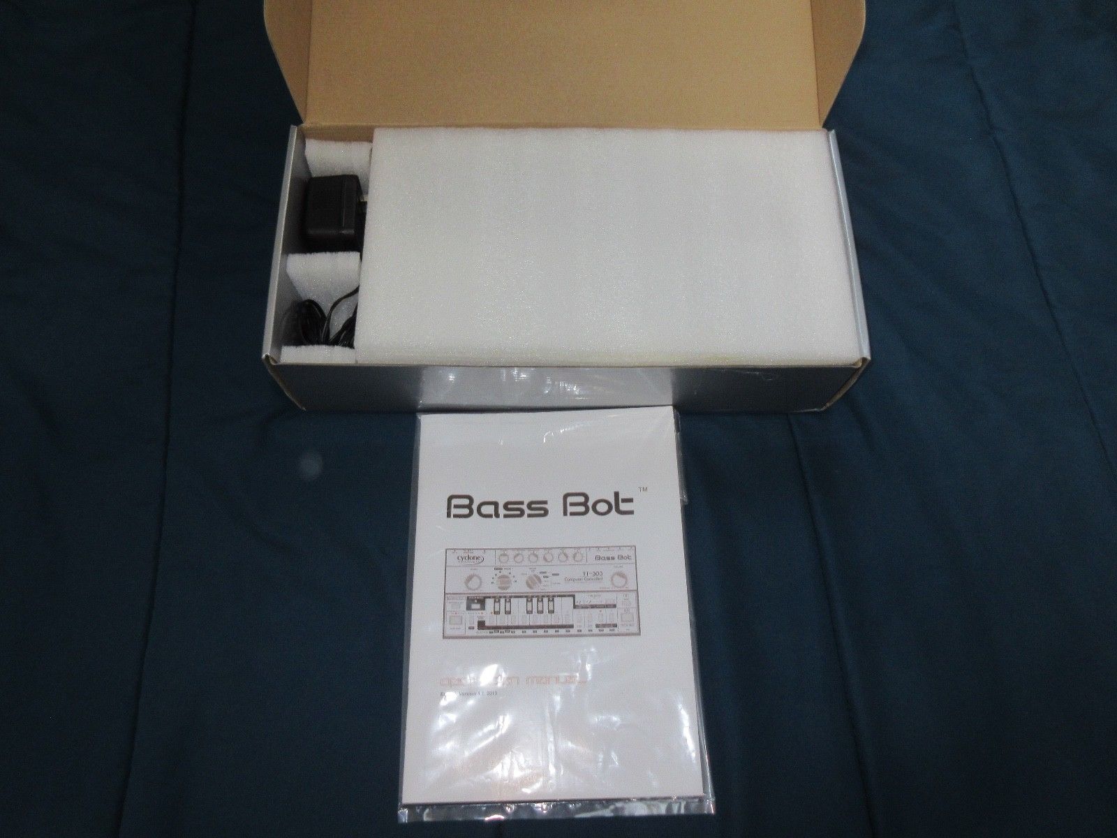 MATRIXSYNTH: Cyclone Analogic TT-303 Bass Bot Analog Synth Version 1