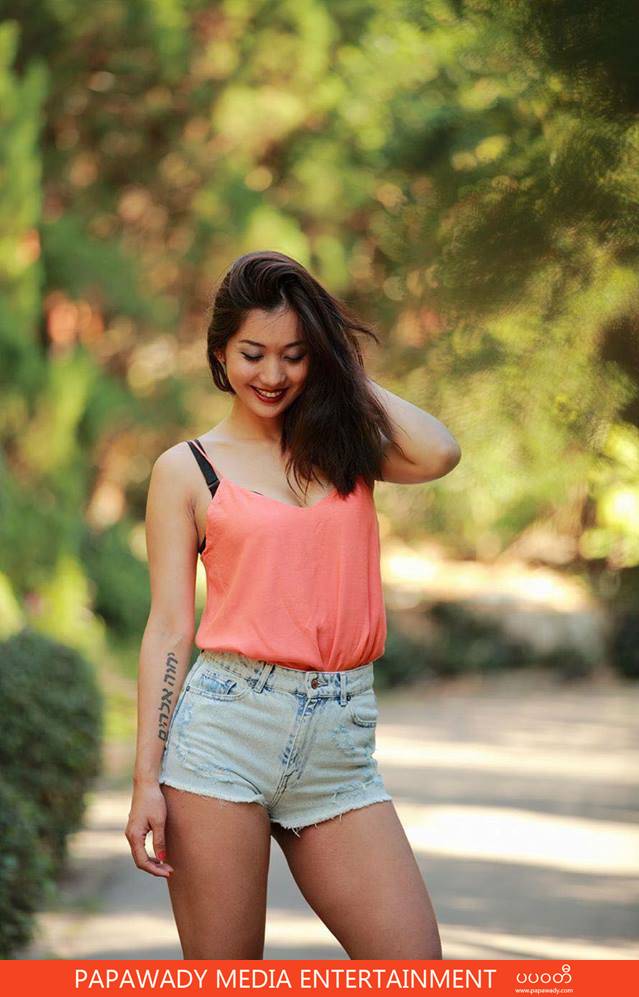Model Lu Lu Aung Shows Off Her Beautiful Body In Short Tight Jeans Photos