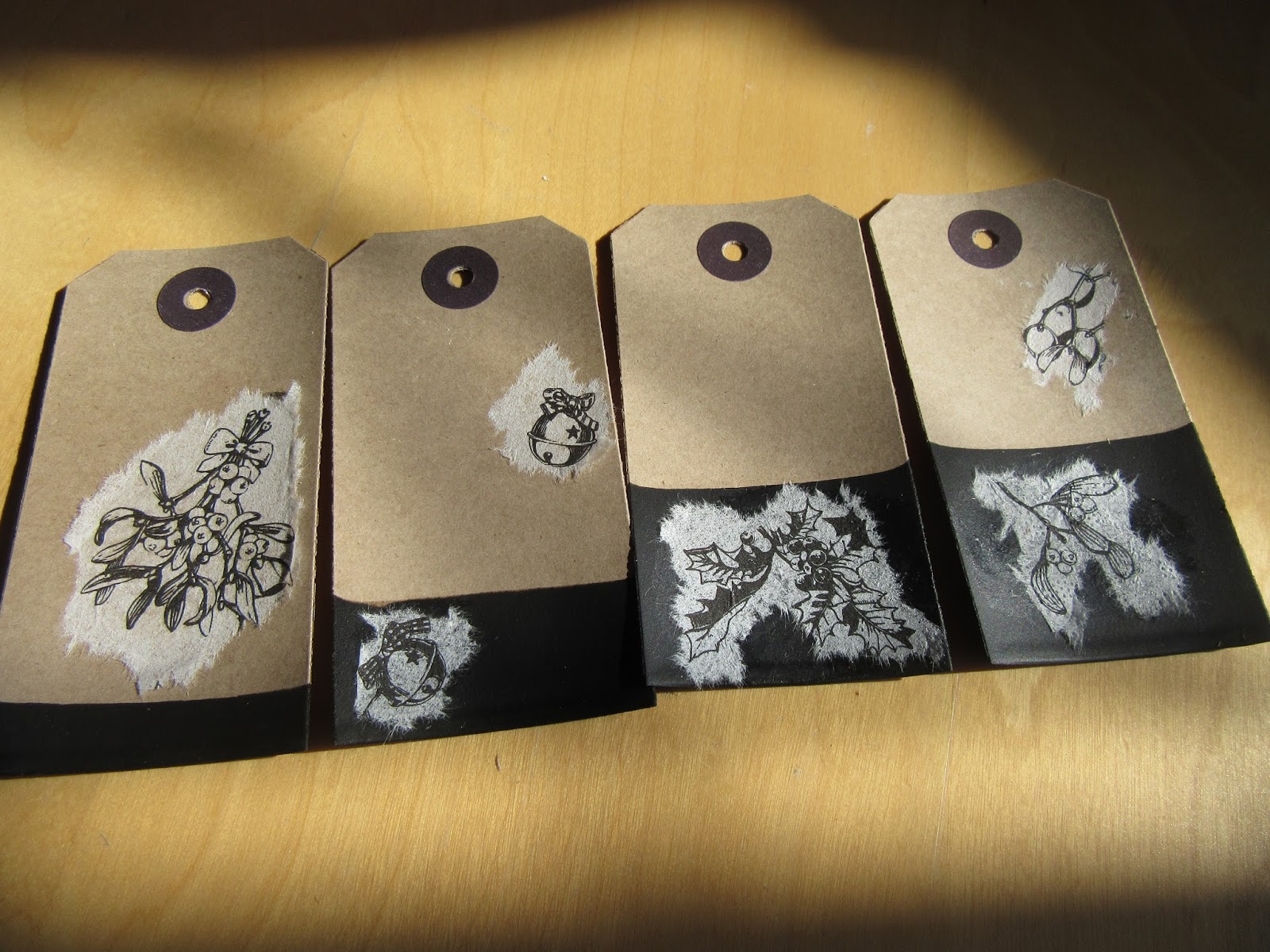 Sandra Loves.......: Decoupage gift tags 33/50 - 50 makes of Christmas