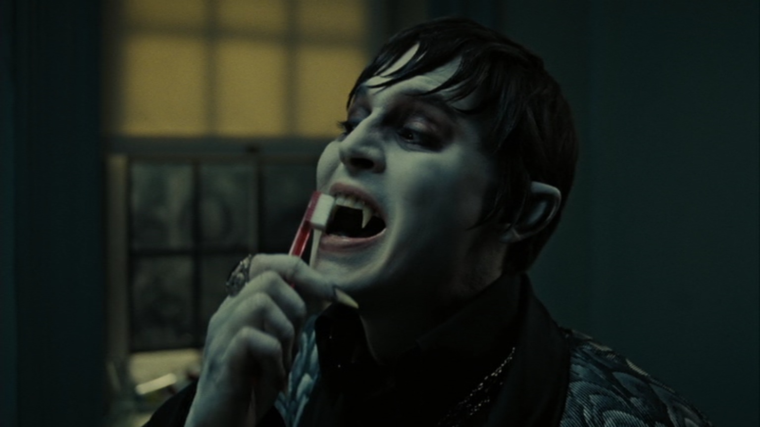 Happyotter: DARK SHADOWS (2012)