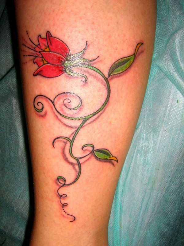 GRIFFE TATTOO: TATTOO FEMININA FLOR