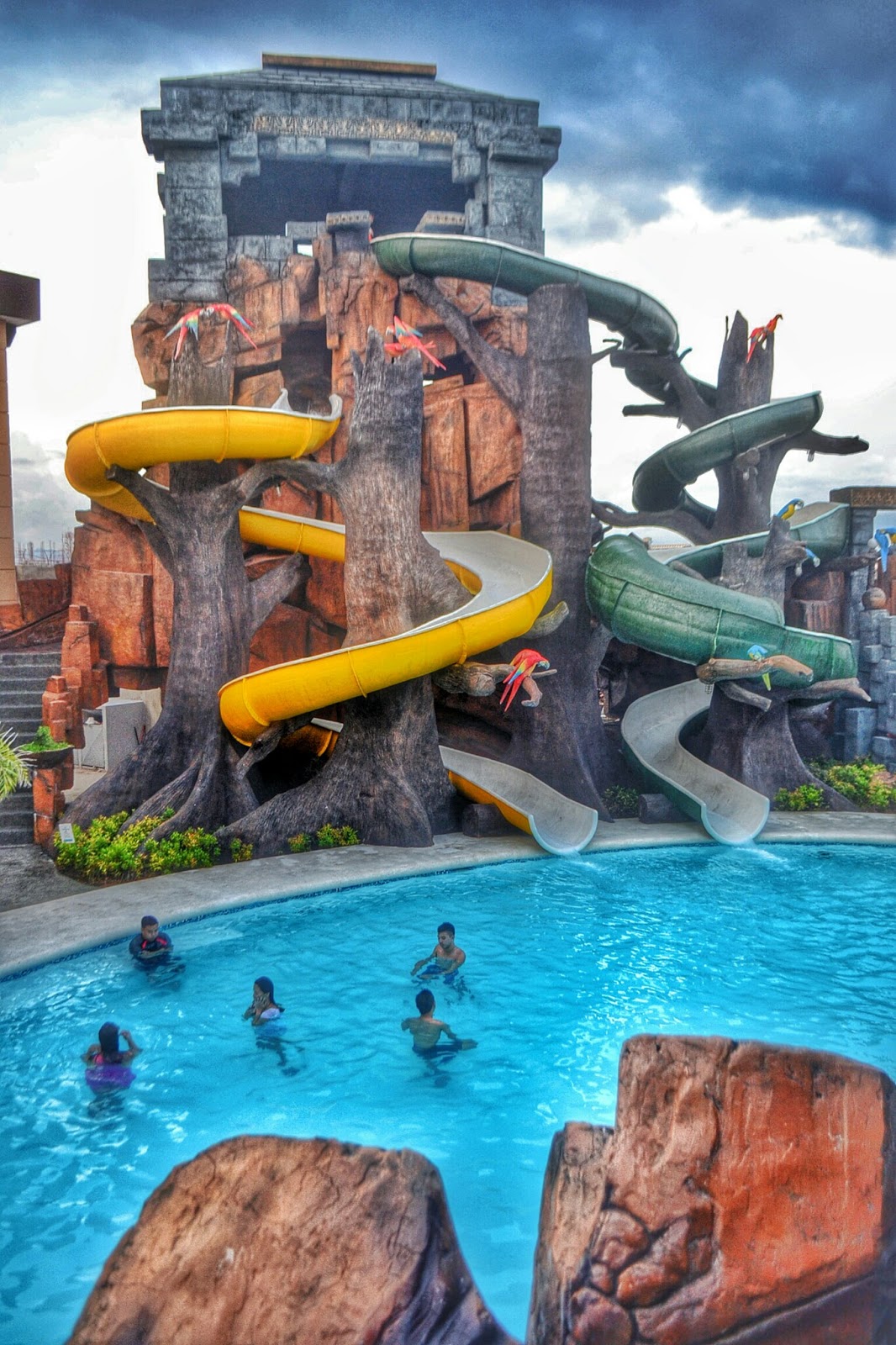 Couple goes to: Cebu Westown Lagoon