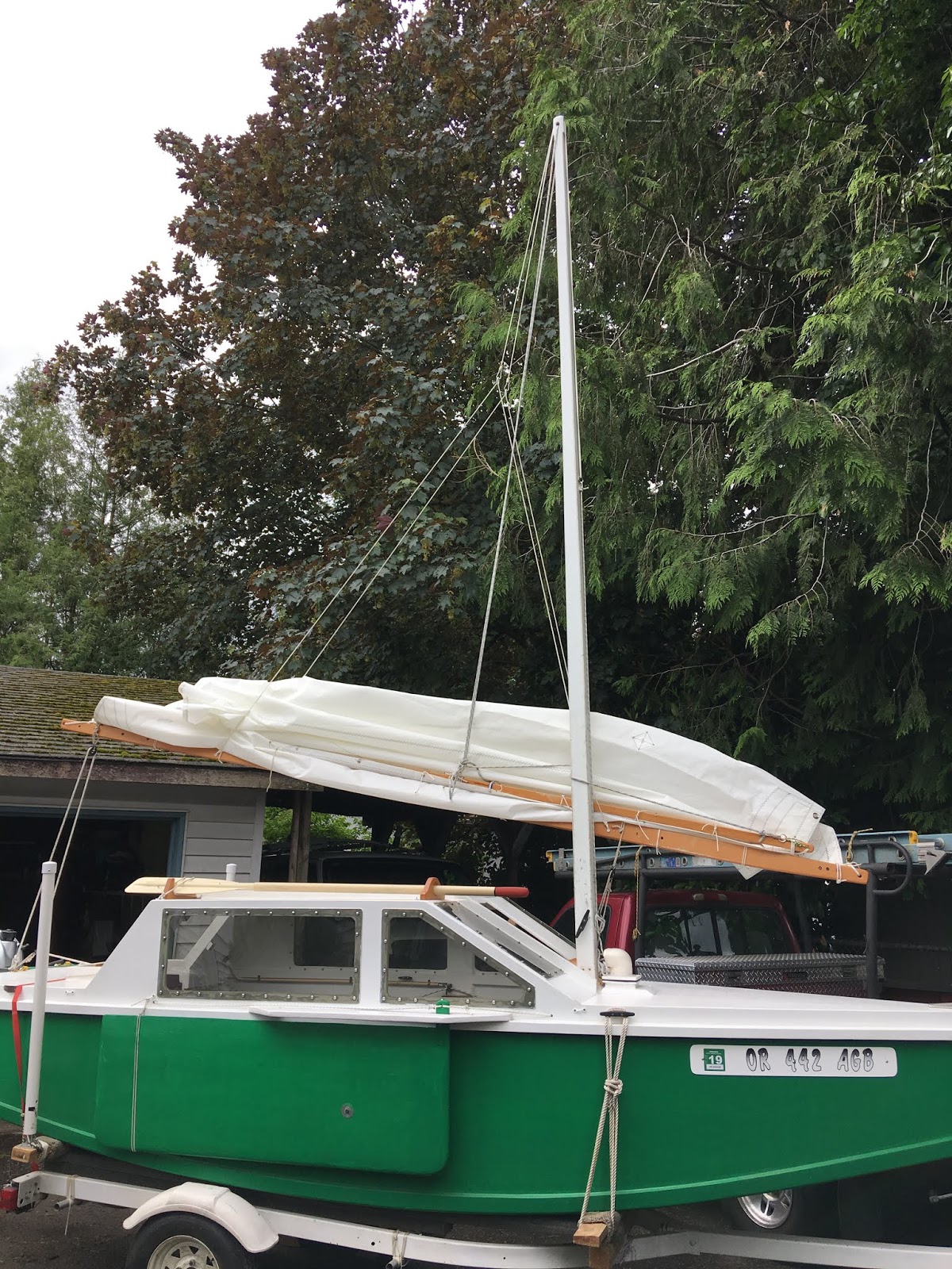 Michalak Robbsboat build: Fully rigged with all of the changes.