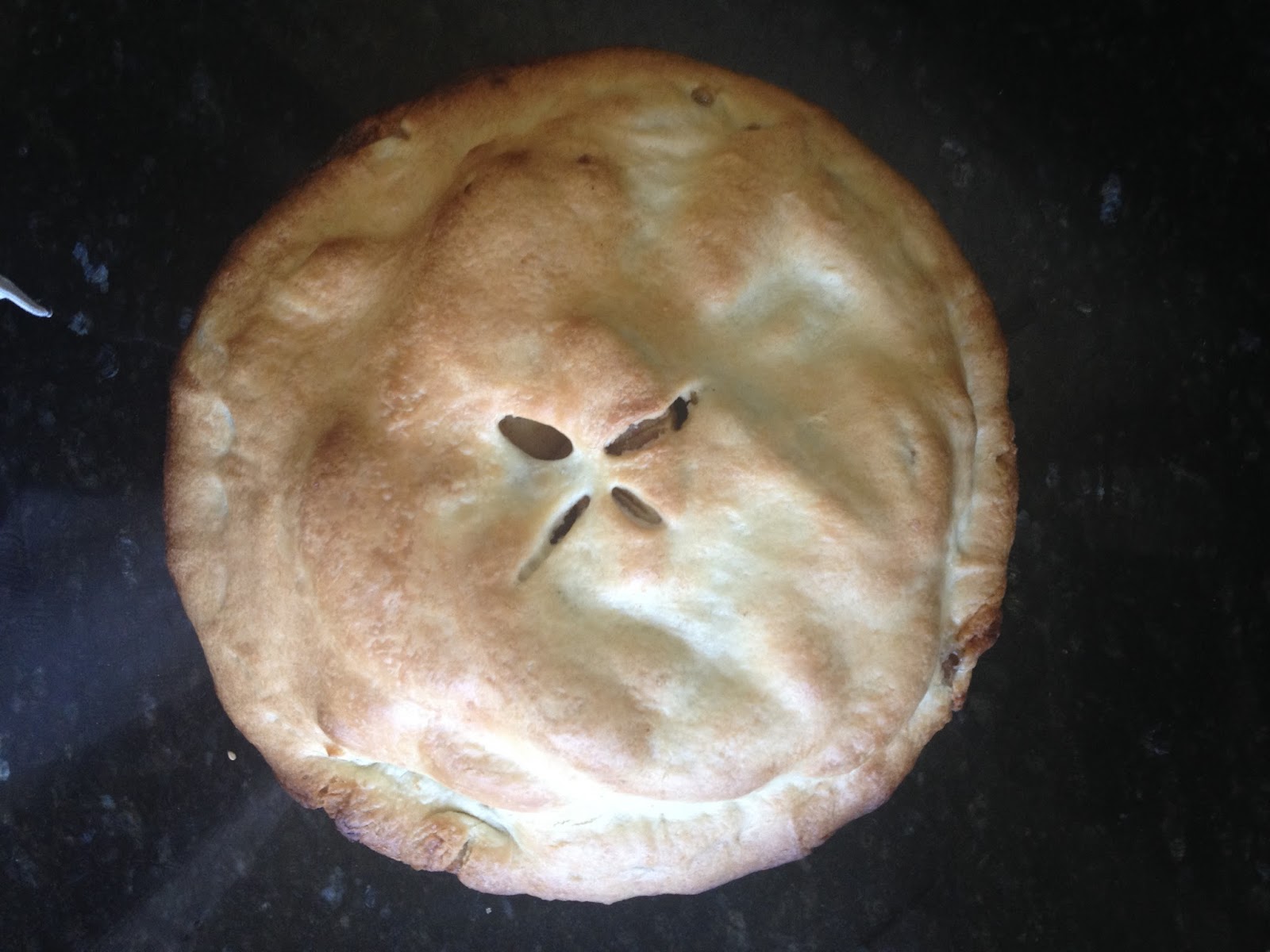 The SuperMom101 Show Blog: Angry Face New England* Apple Pie