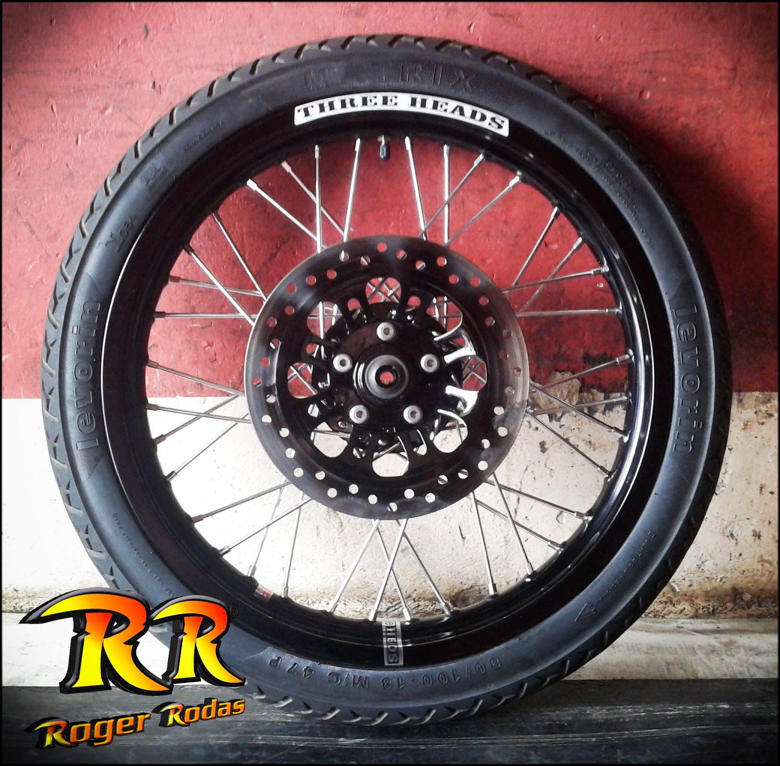 roger rodas: Fan 150 com aros Three heads preto