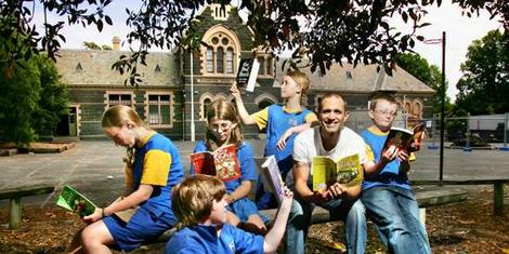 Kids' Book Review: The Reading Hour Interview with Andy Griffiths