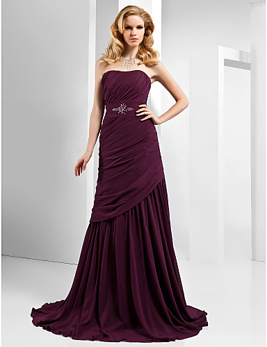 Robe Courte Cocktail : Taylor Swift en robe de soirée violette sur le ...