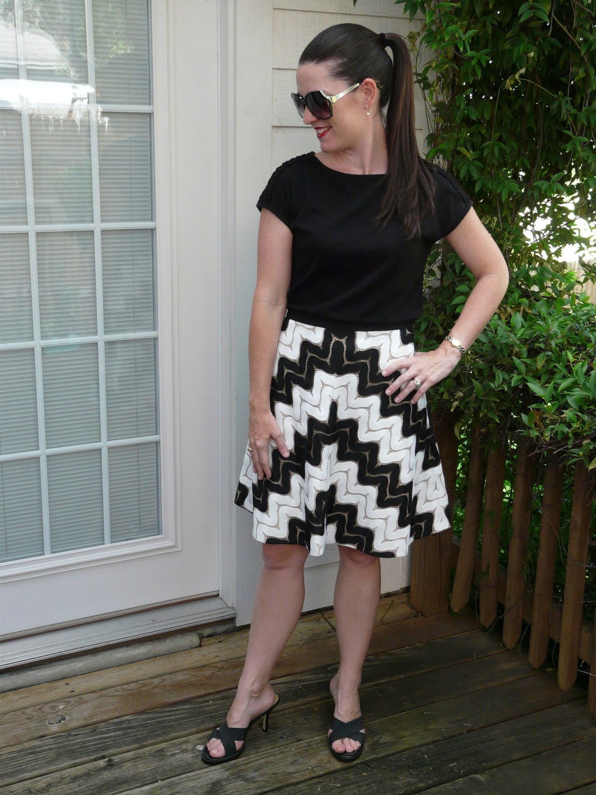Amanda's Adventures in Sewing: Simplicity 2314 - Black & white bias ...