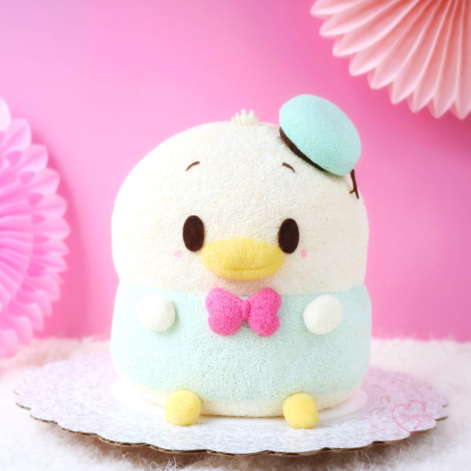 Loving Creations for You: Donald Duck Ufufy Chiffon Cake