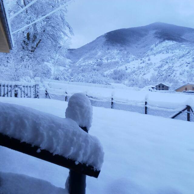 TELÉFONO DE LA ESPERANZA DE LEÓN 987 87 60 06: Mientras nevaba