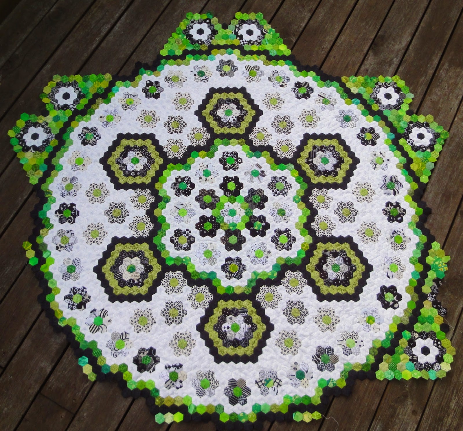 Hexagon Alley: My July hexies