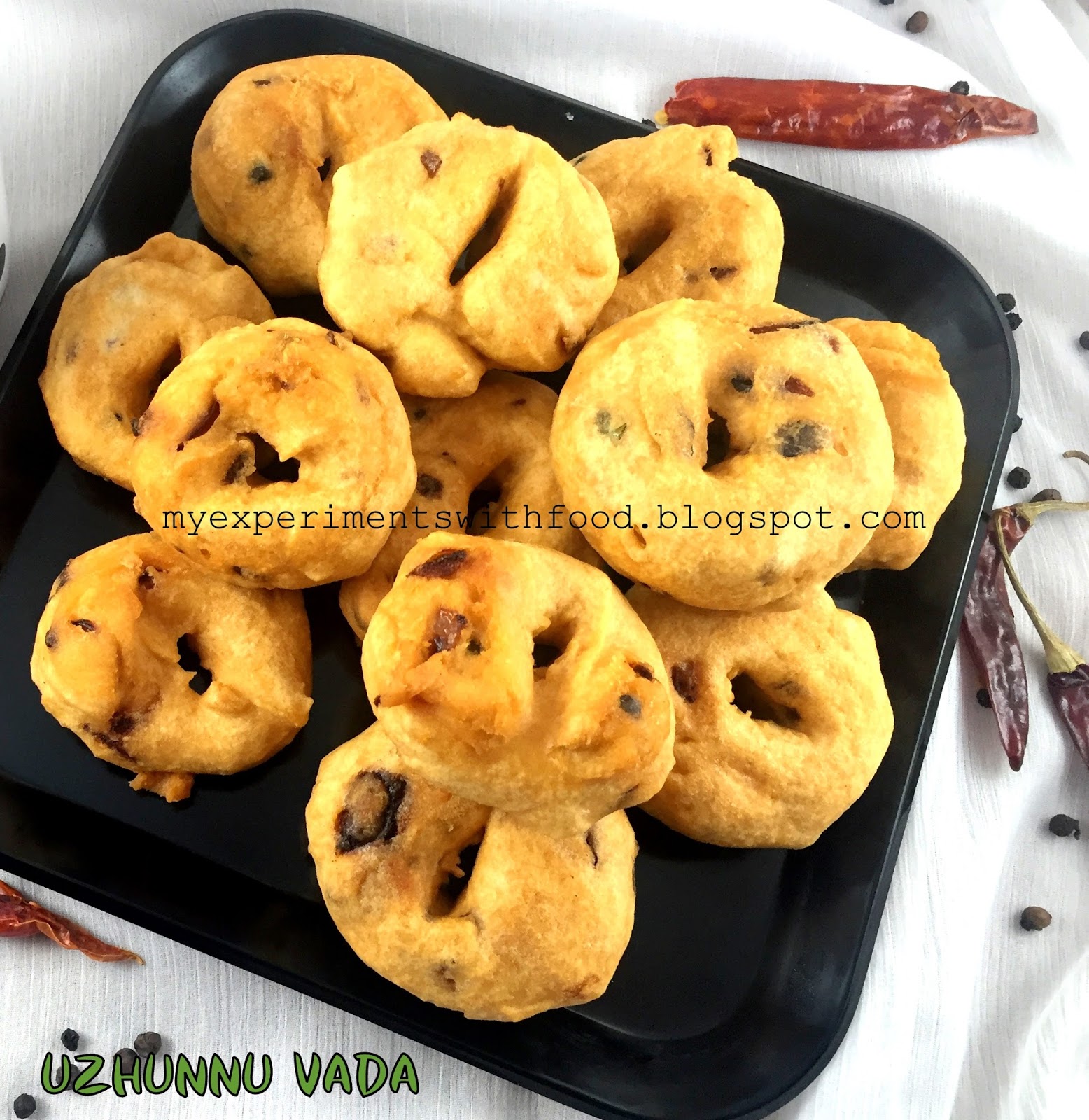 My Experiments With Food: Uzhunnu Vada/ Medu Vada/ Urad Dal Fritters