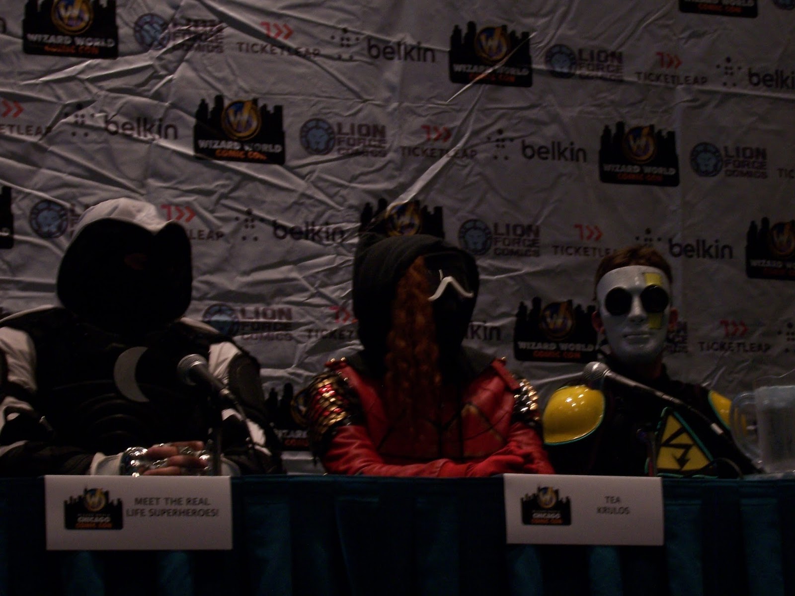 HEROES IN THE NIGHT: Heroes in the Night at Wizard World Chicago Comic ...