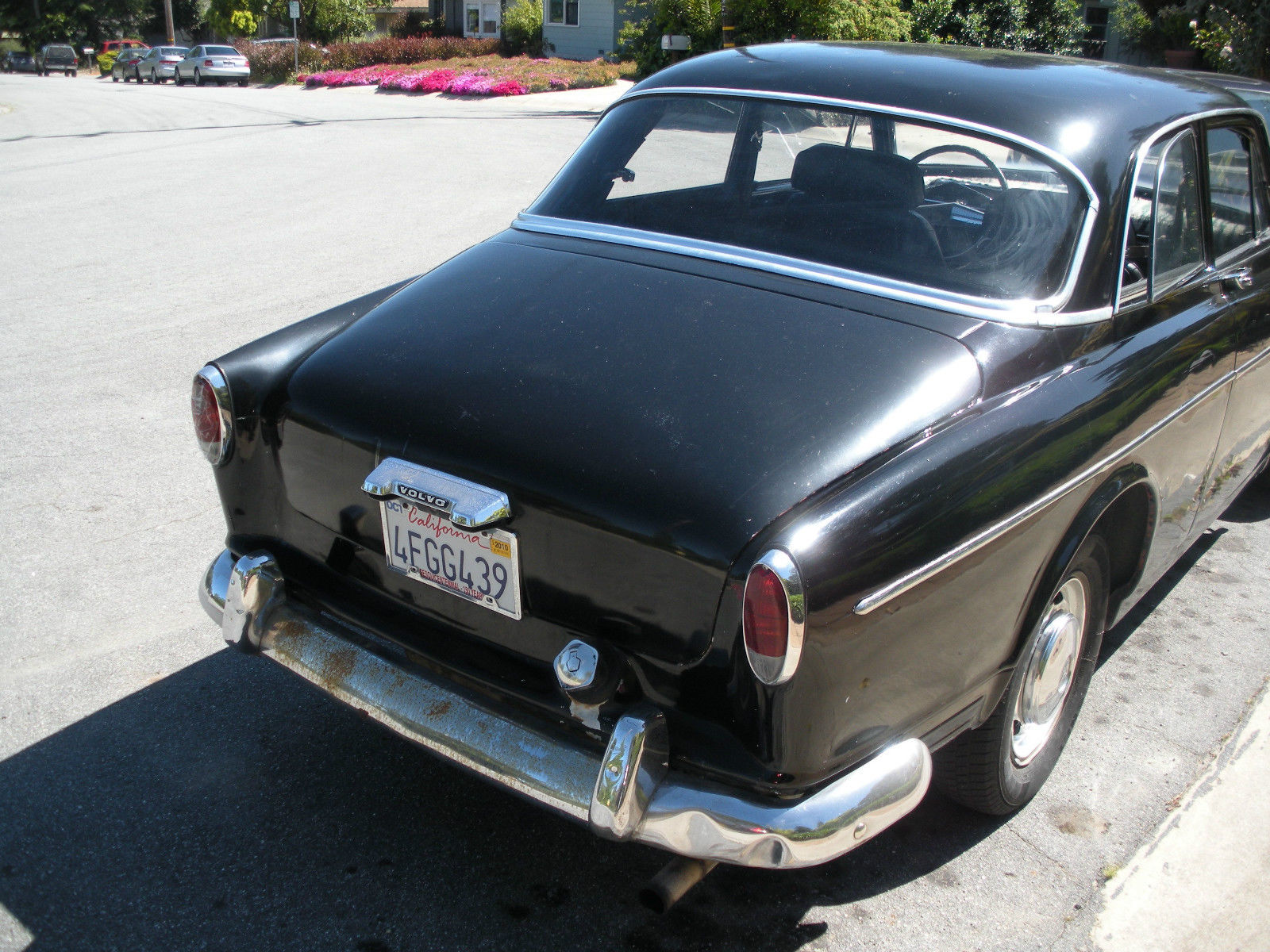 Rusty Volvo Faceoff: Flintstones Amazon vs Rockin 1800ES - DailyTurismo