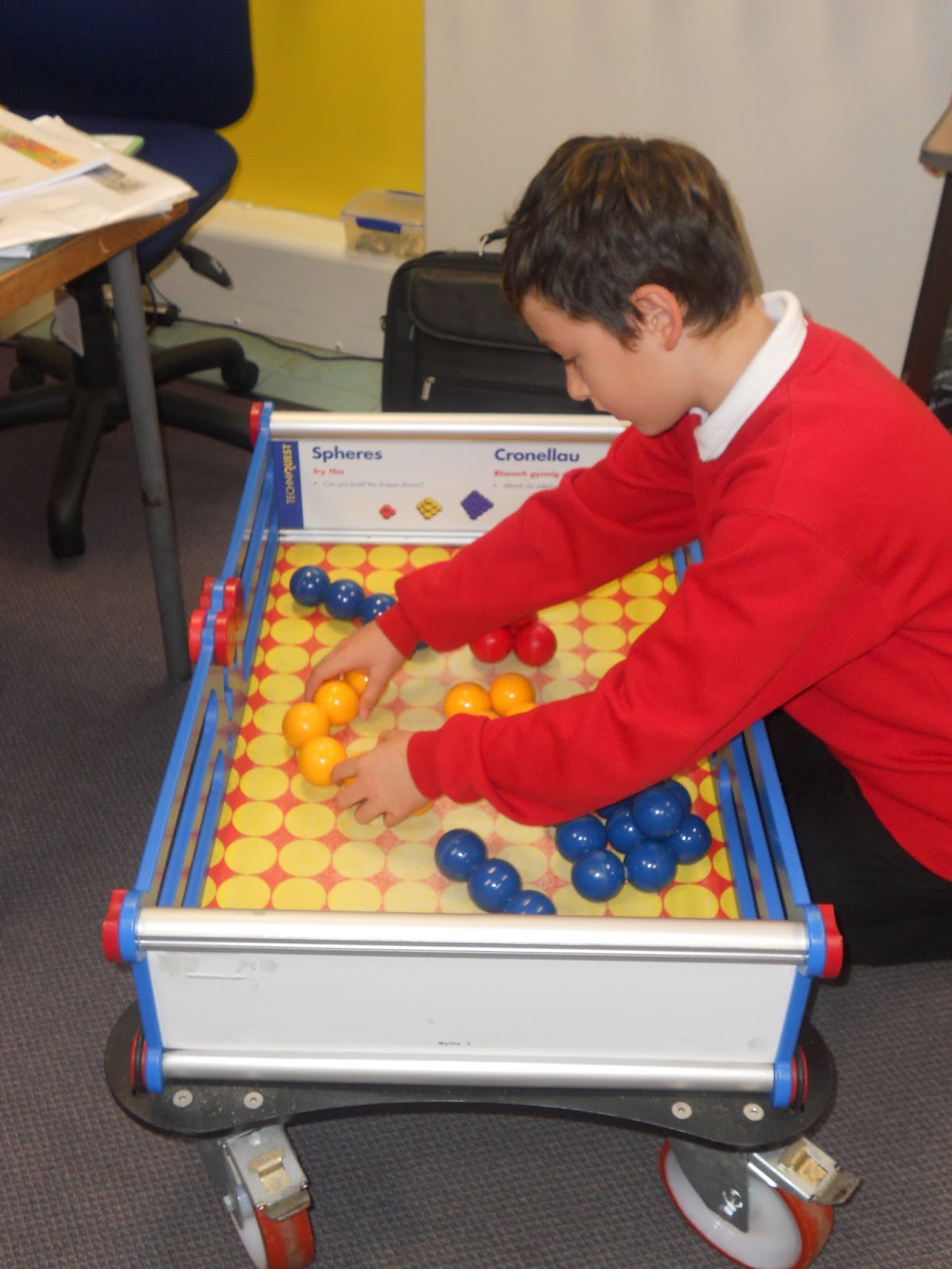 Ysgol Y Tywyn: Problem solving / Datrys problemau