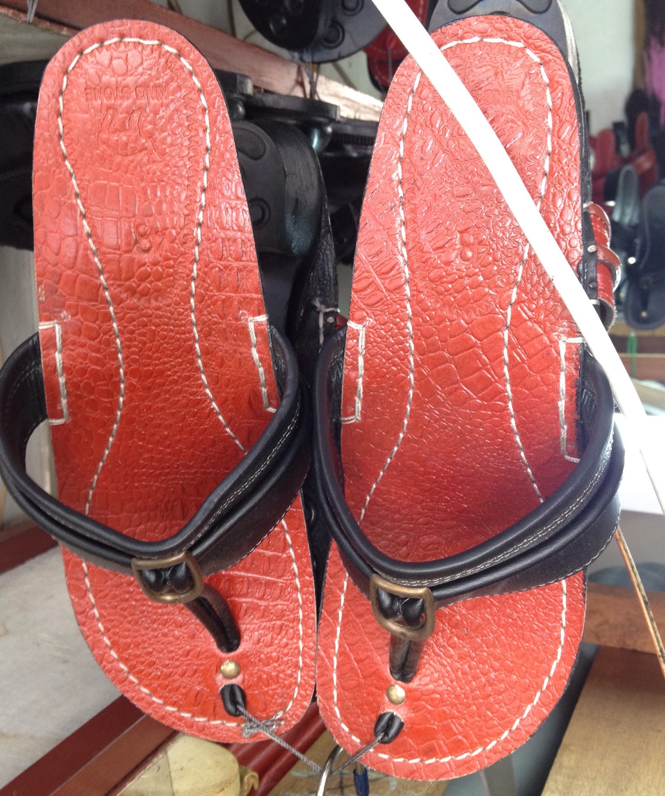 LUQ KRAF & BIZZ: Selipar Capal