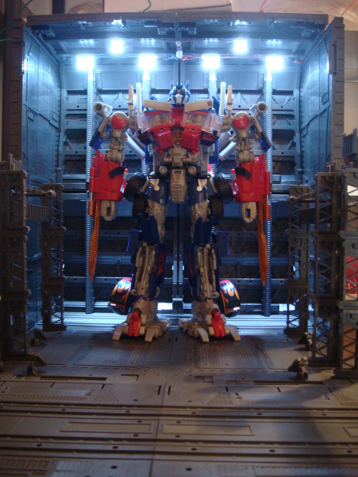 Zebu's Gundam/Transformers Factory: Mechanical Hangar (Autobot Hangar ...