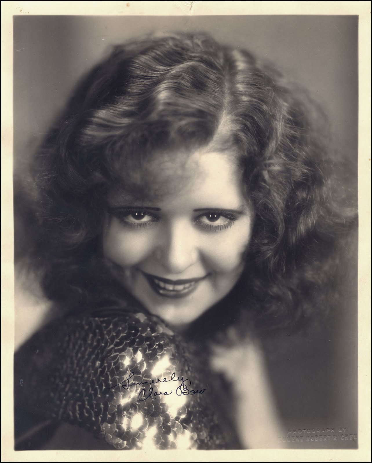 Art, Movies, Wood and whatnot . . .: Remembering Clara Bow....