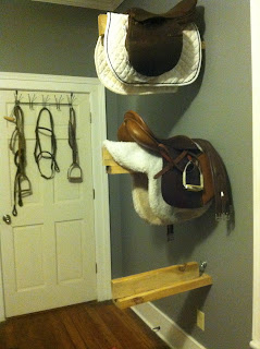 Woodwork Plan: Build Your Own Saddle Rack Wooden Plans