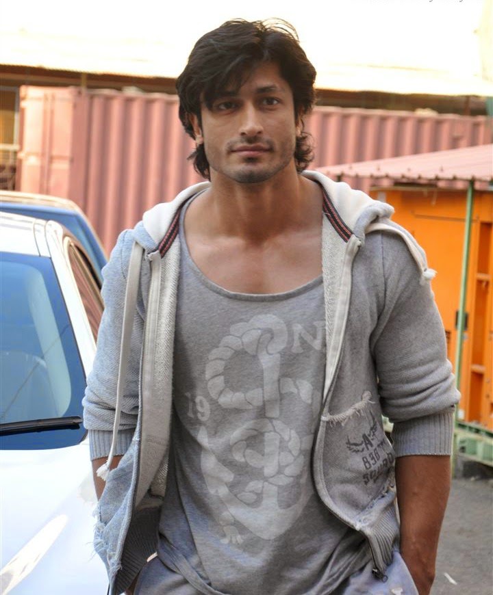 Bollywood Actor Vidyut Jamwal Latest Stills - Cine Gallery